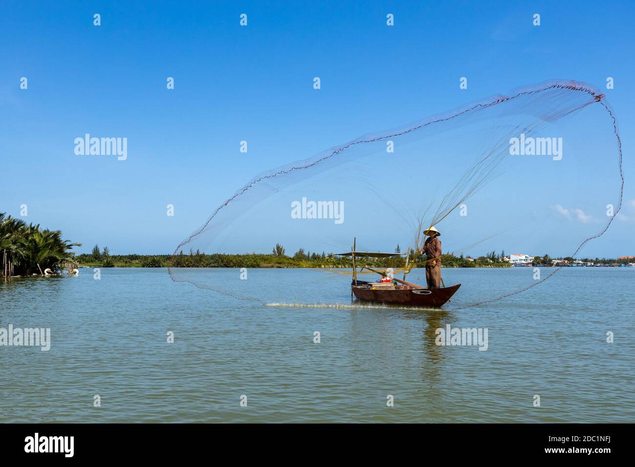 Lancer un filet de pêche Banque de photographies et d’images à haute ...
