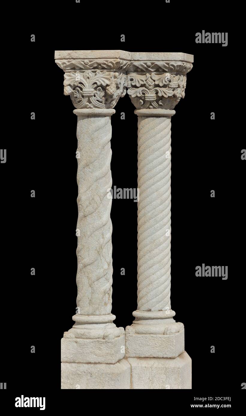 Éléments de décorations architecturales de bâtiments, colonnes et ...