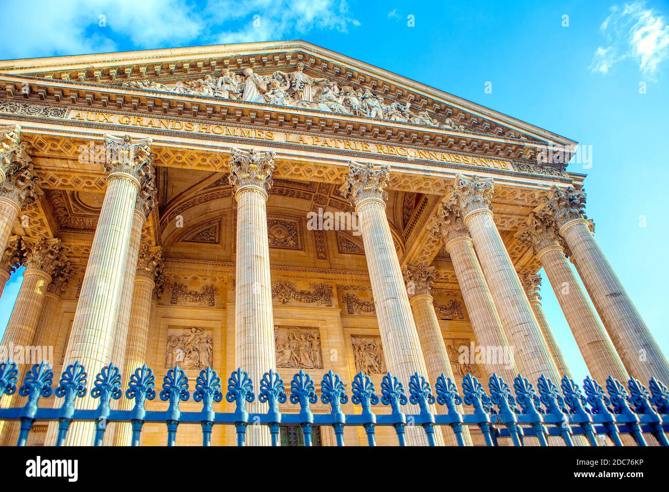 Le Panthéon de Paris . Temple grec classique à tous les dieux Photo ...