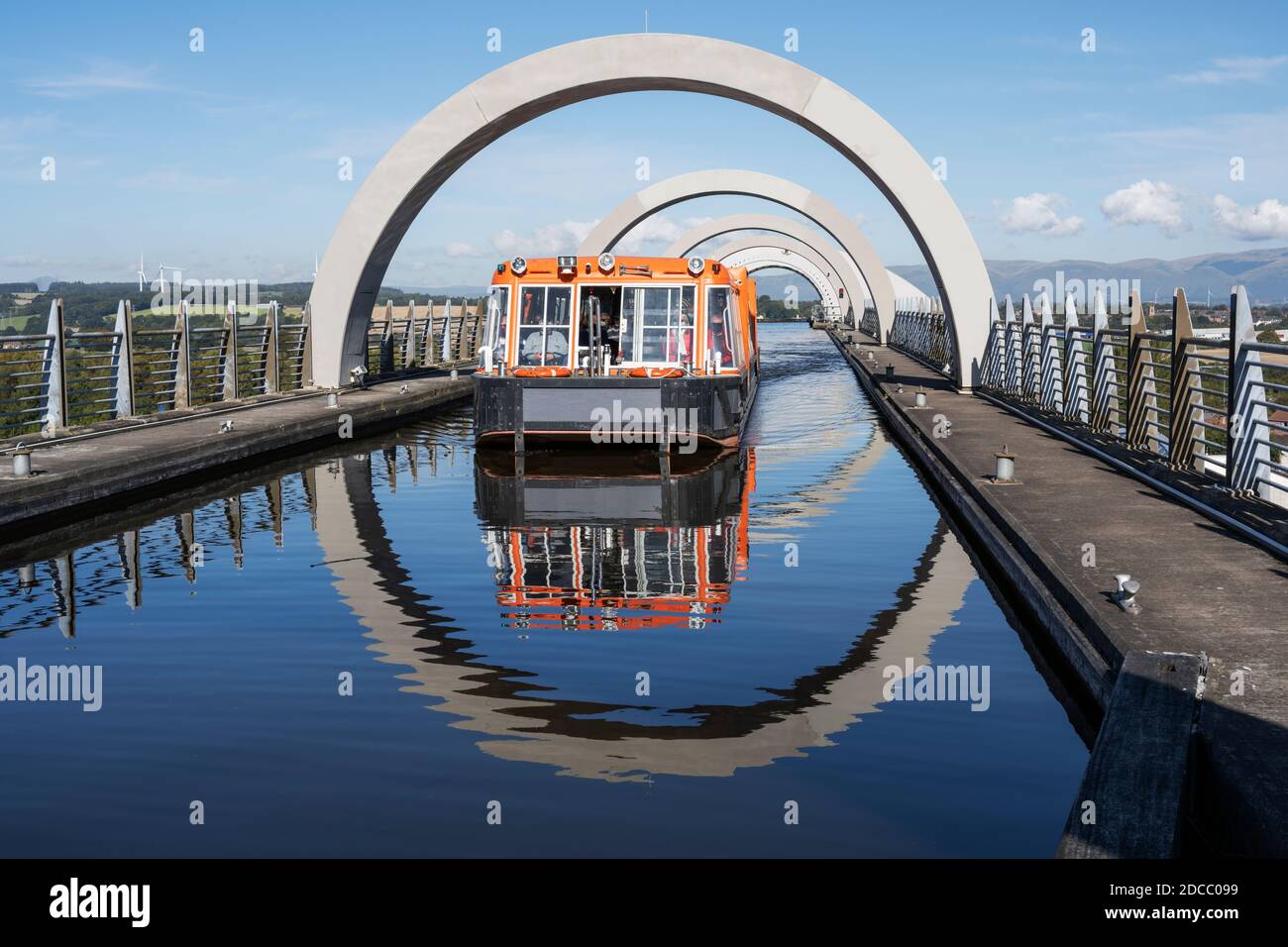 Bateau canal Banque de photographies et d’images à haute résolution - Alamy