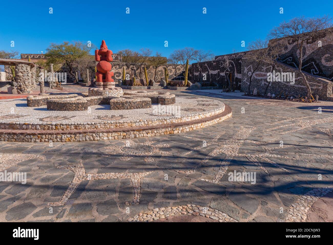 Sculpture 'Suplicante' ou 'Supplicator', Museo de la Pachamama, Amaichá ...