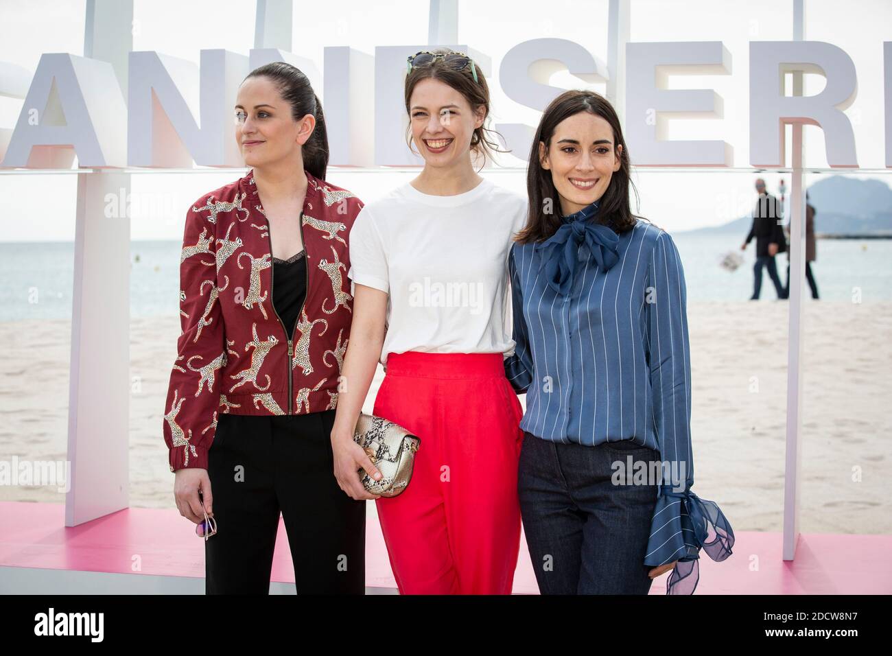 (G-D) les membres du jury Audrey Fouche, Paula Beer et Melisa Sozen ...