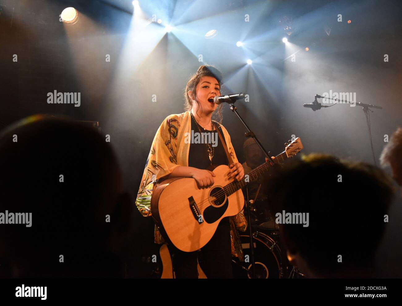 Hoshi singer Banque de photographies et d’images à haute résolution - Alamy