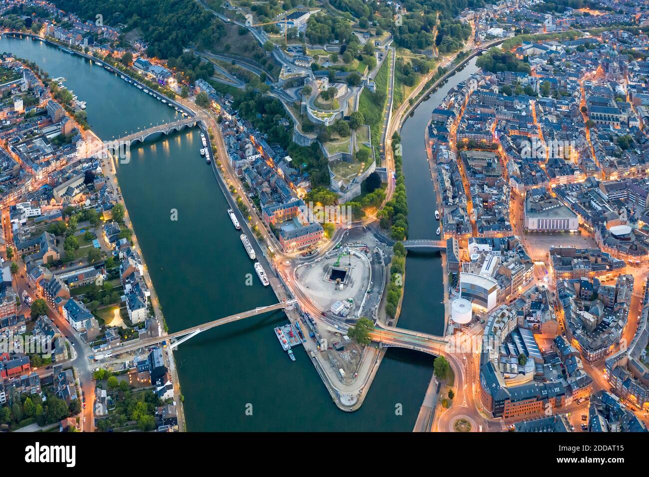 Belgique, province de Namur, Namur, vue aérienne de la confluence des rivières Sambre et Meuse ...