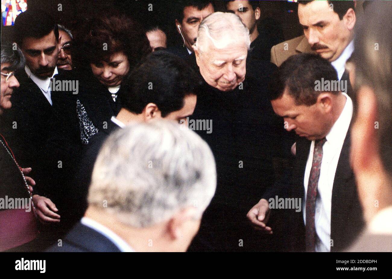Humberto pinochet Banque de photographies et d’images à haute ...