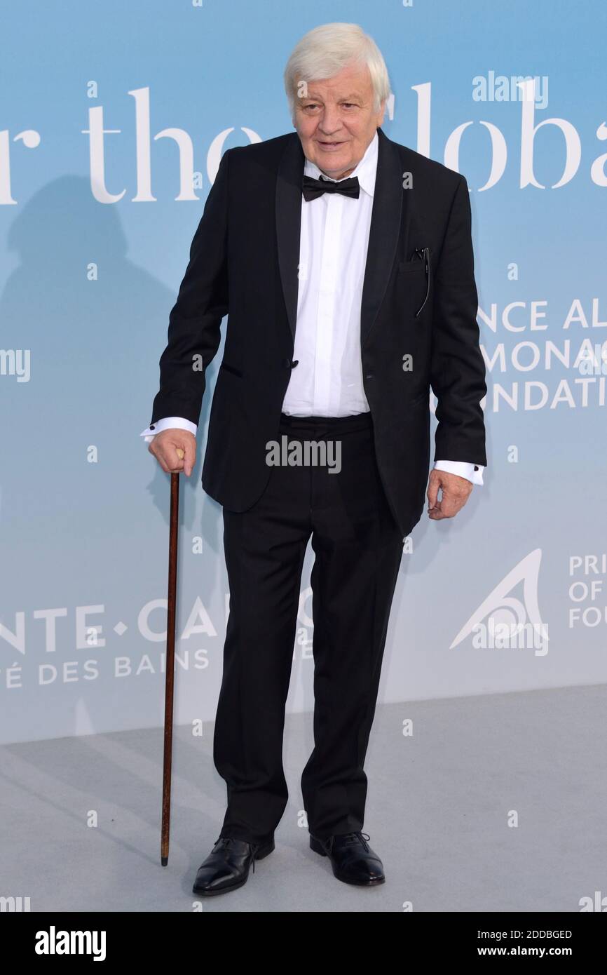 Jacques Perrin participe au Gala pour l'Océan mondial organisé par H.S ...