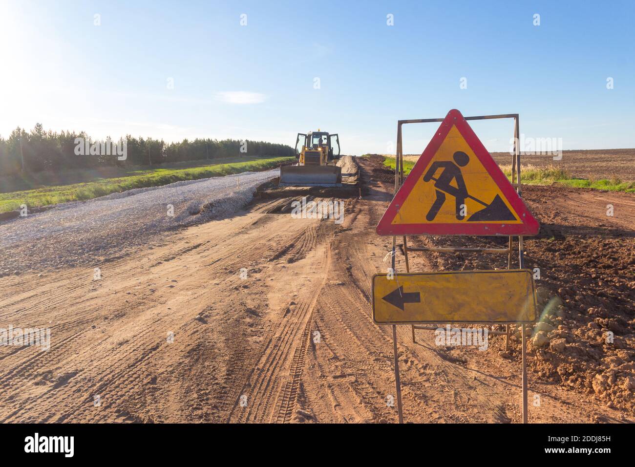 Construction d'une nouvelle route. Une des étapes de la construction de ...