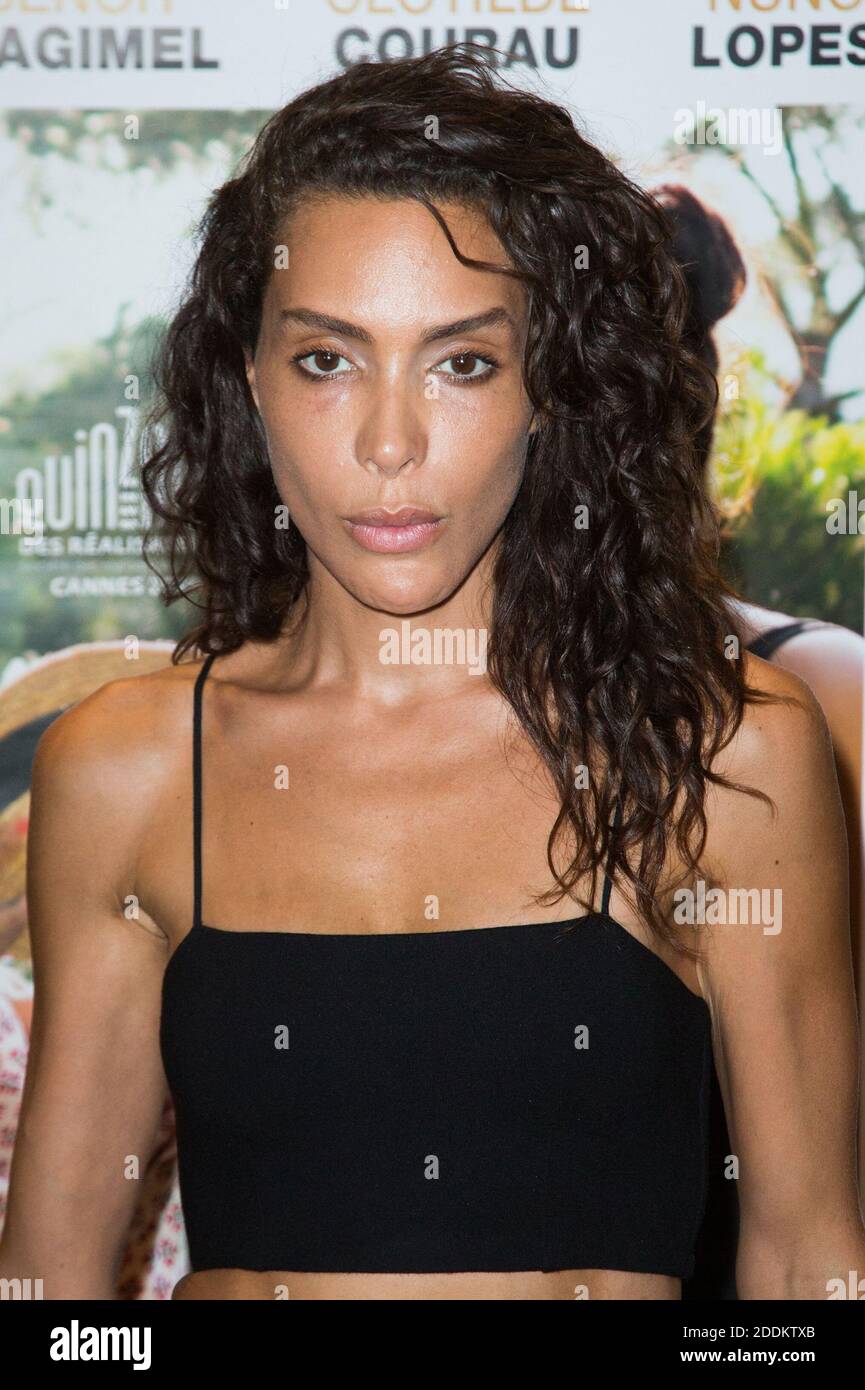 Ines Rau participe à la première du film « une feuille facile » de ...