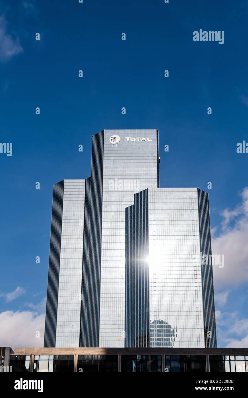 Logo total energies Banque de photographies et d’images à haute ...