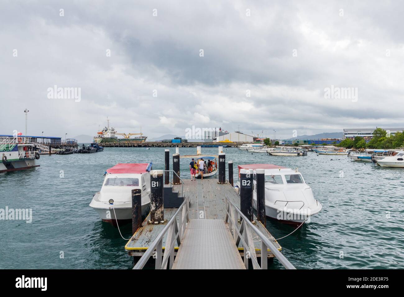 Terminal de ferry de jesselton point Banque de photographies et d’images à haute résolution - Alamy