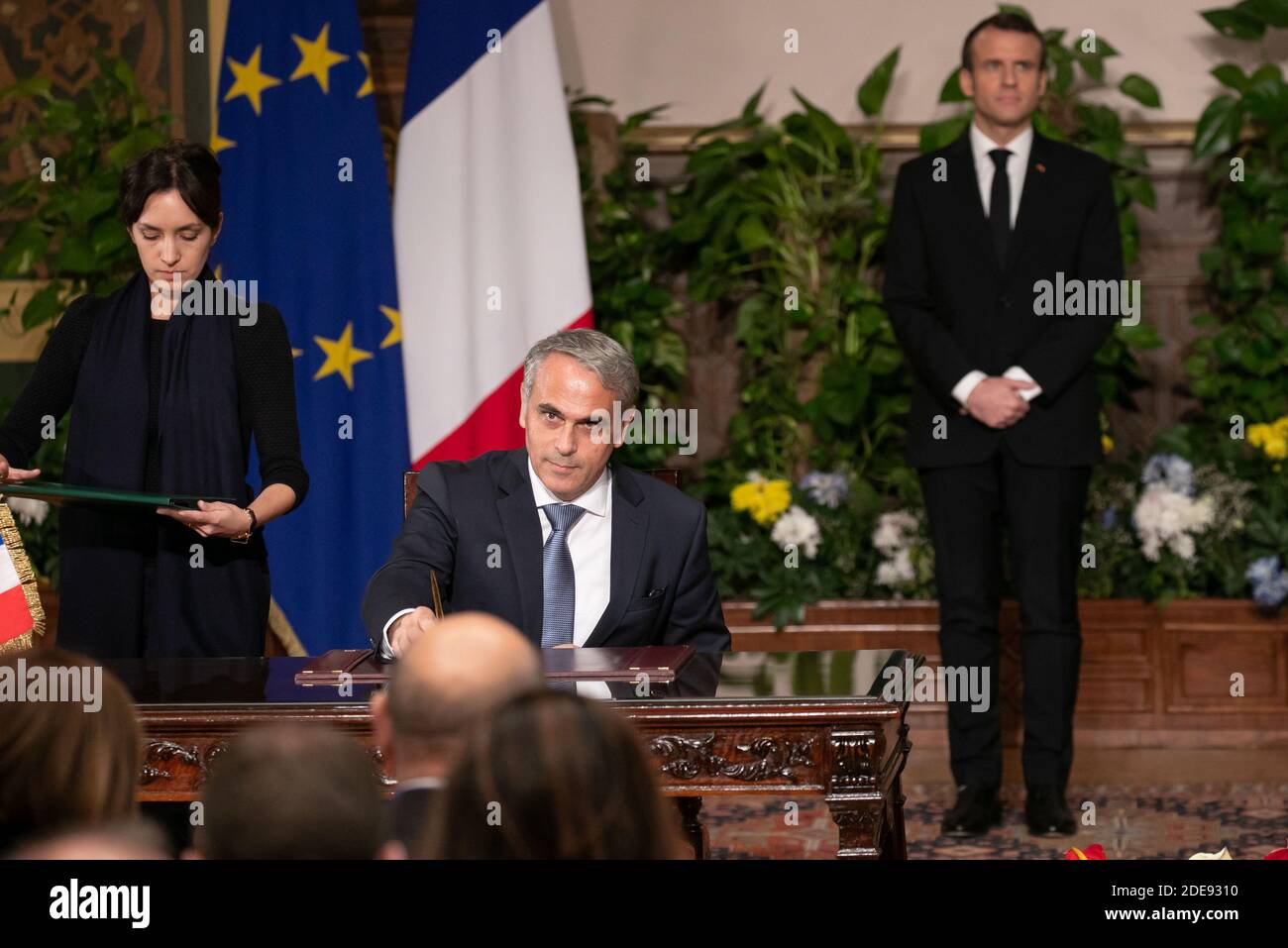 Cérémonie de signature, Eric Coppi Président de Vinci Construction ...