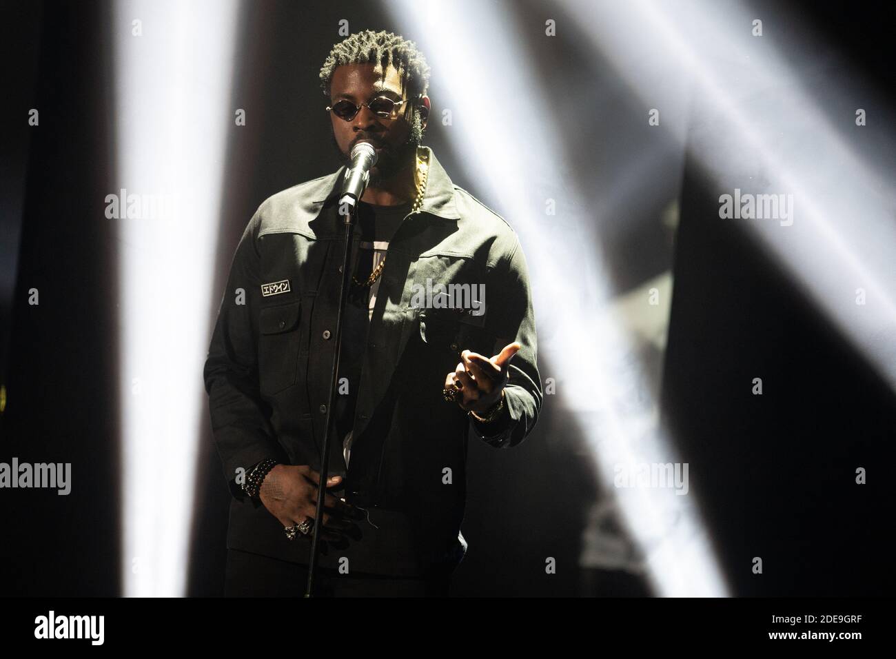 Damso rappeur Banque de photographies et d’images à haute résolution ...