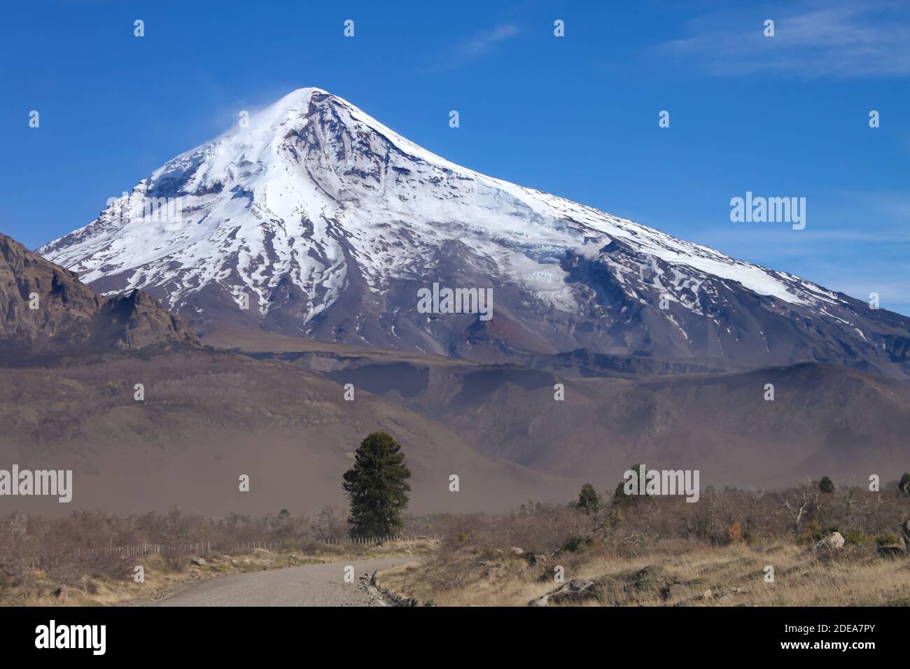 Volcan tromen Banque de photographies et d’images à haute résolution ...