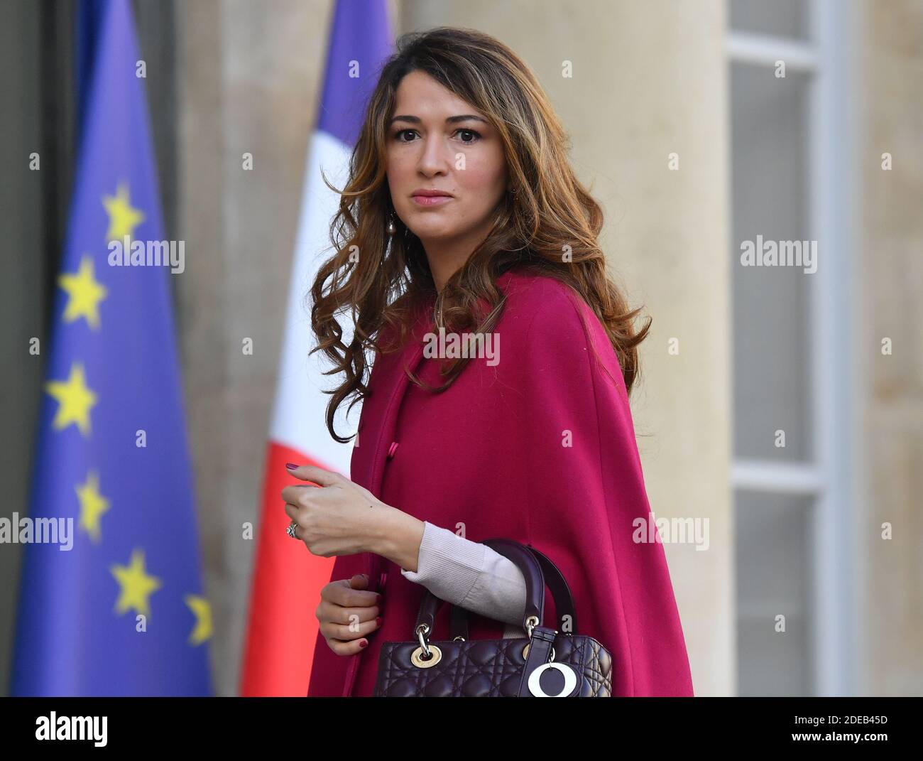 Zineb El Rhazoui arrive au prix Simone Veil, à l'Elysée Palace, à Paris ...