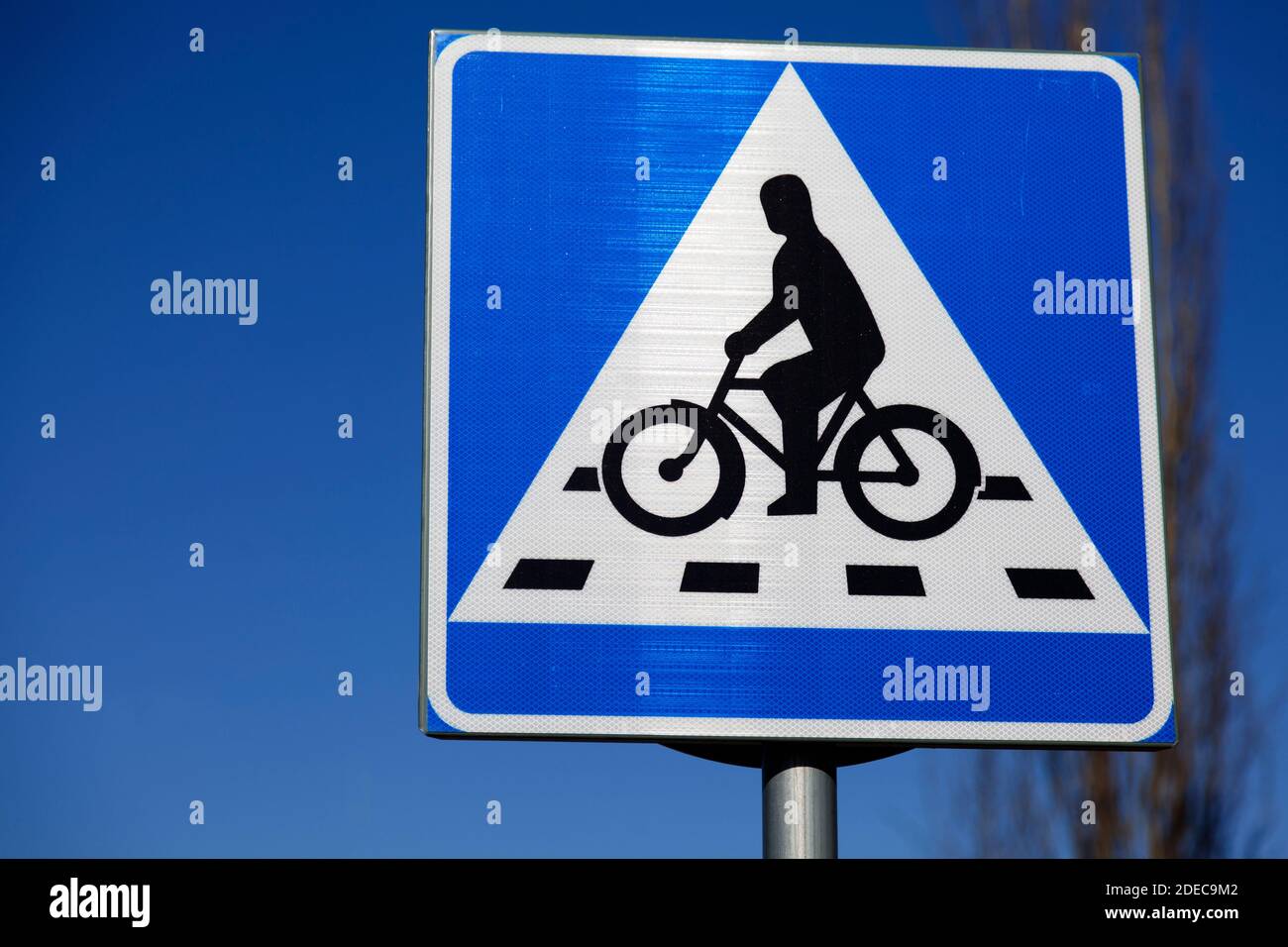 panneau de signalisation pour le passage à vélo Photo Stock - Alamy