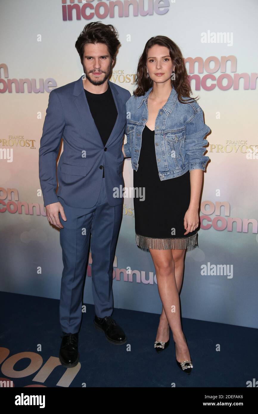 François civil et Josephine Japy lors de la première de 'mon inconnu' à ...