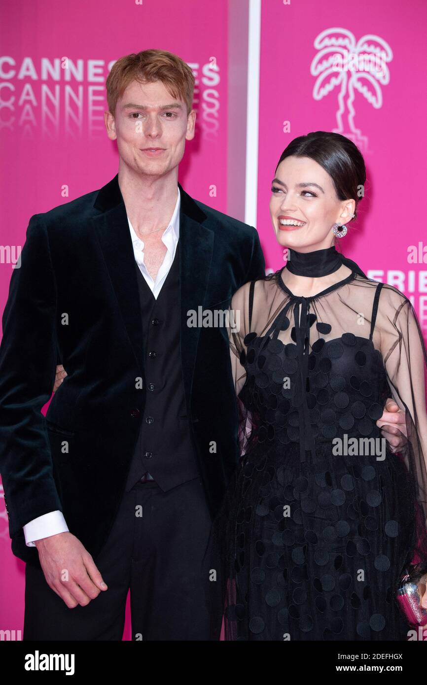 Emma Mackey, membre du jury, et son ami Dan Whitlam assistent à la 2e ...