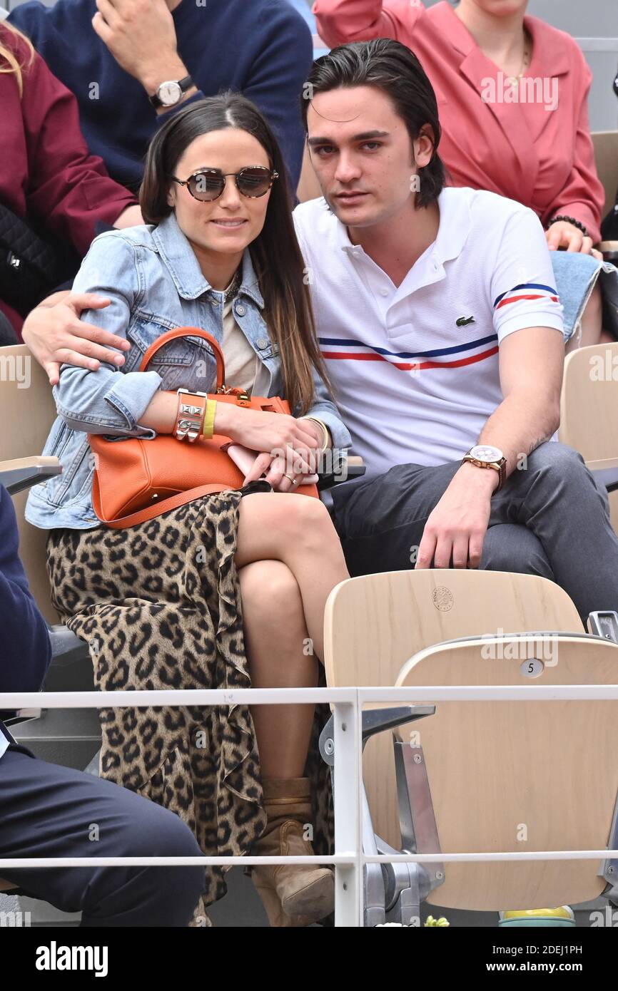 Alain-Fabien Delon et Capucine Anav assistent à l'Open de tennis ...