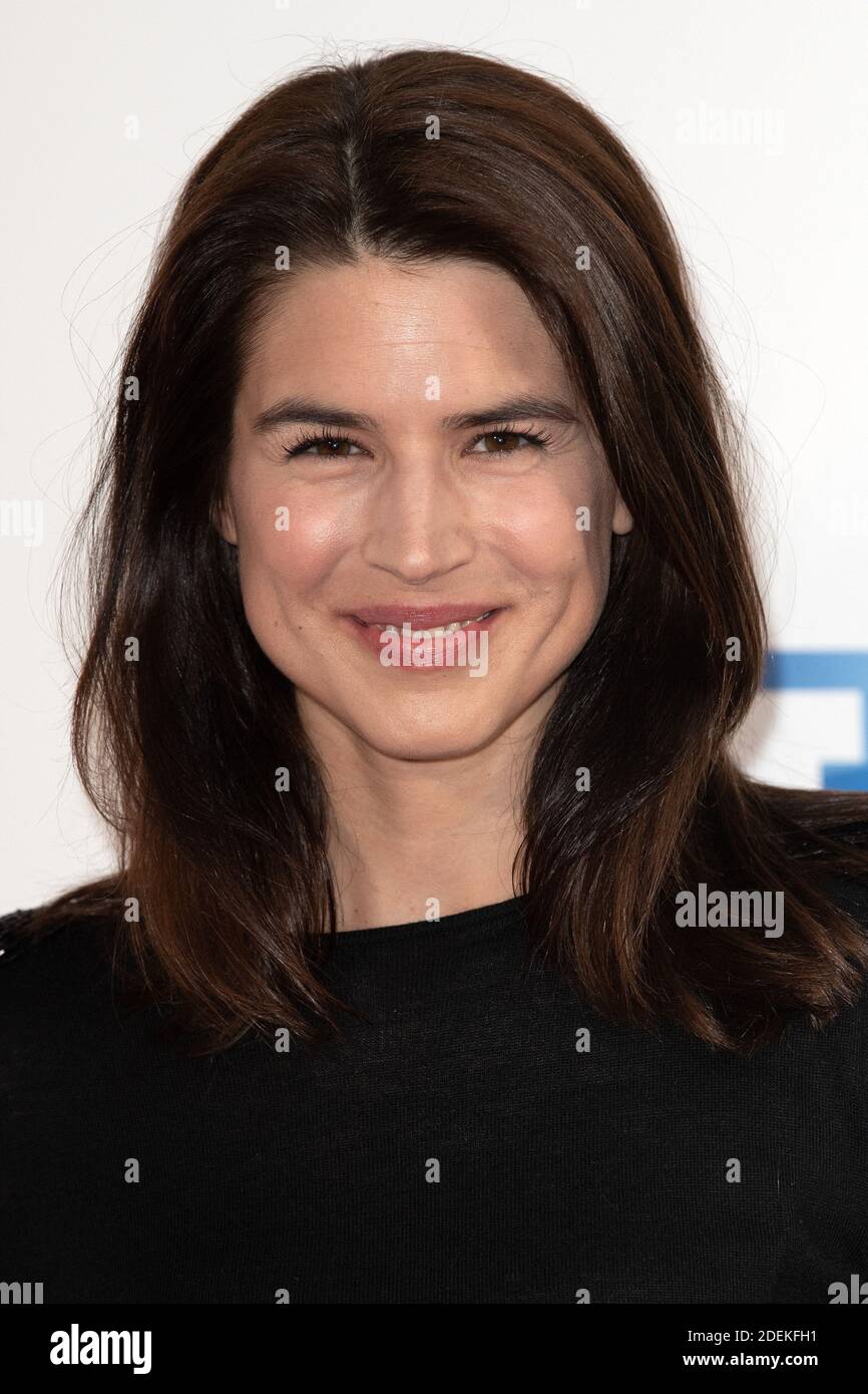 Julie Denayer assiste au photocall du Groupe TF1 au Palais de Tokyo le ...