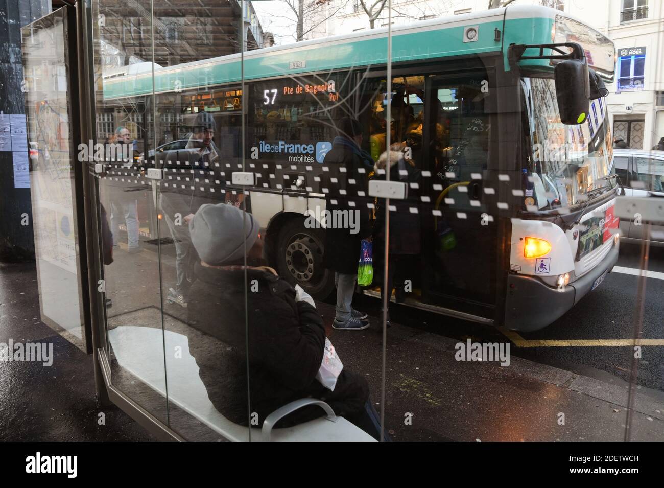 Compagnie de bus de paris Banque de photographies et d’images à haute ...