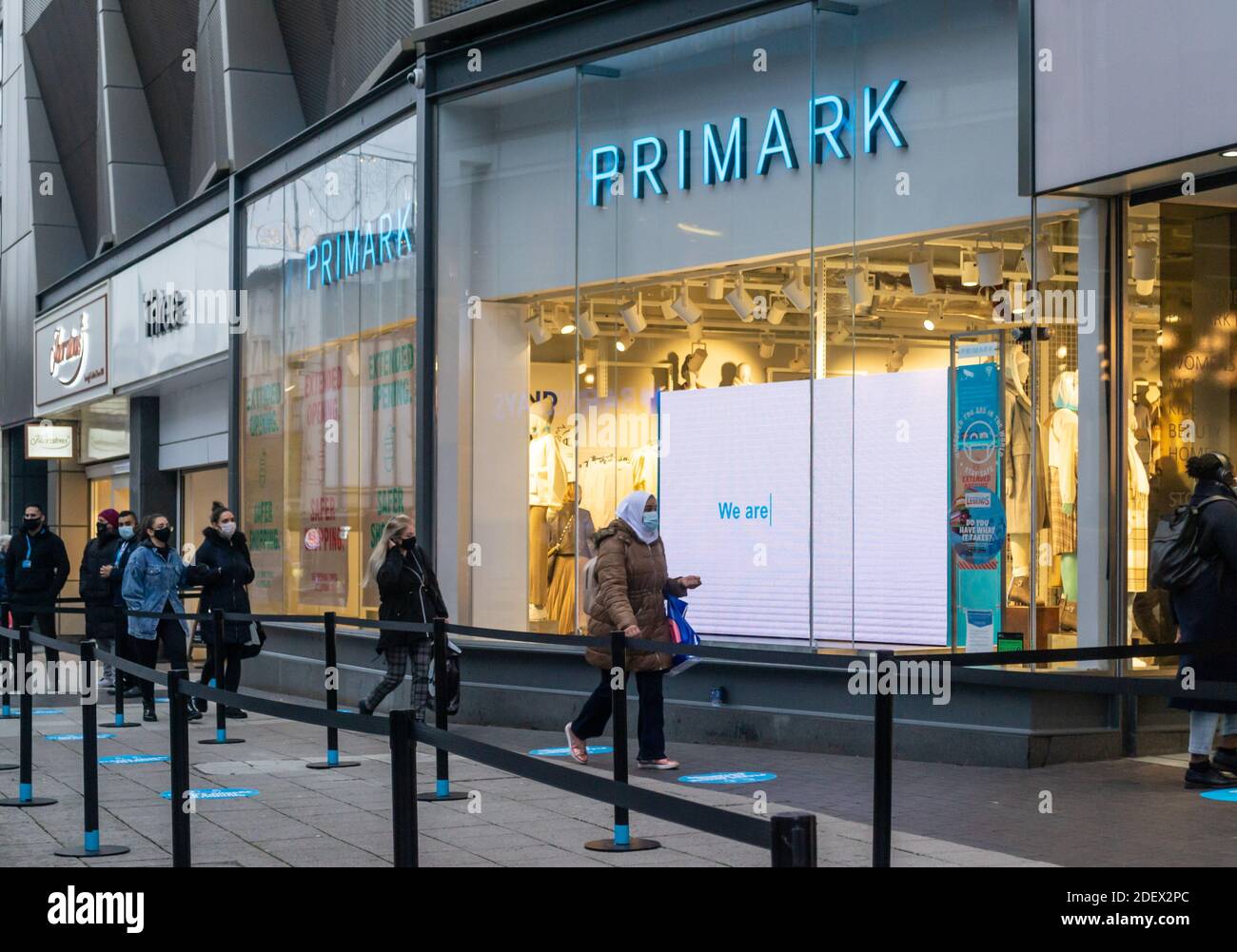 Primark birmingham haute rue Banque de photographies et d’images à ...