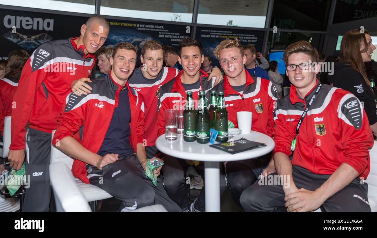 Les membres de l'équipe de natation allemande posent aux Championnats d ...
