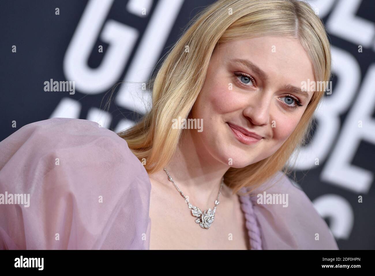 Dakota fanning golden globe Banque de photographies et d’images à haute ...