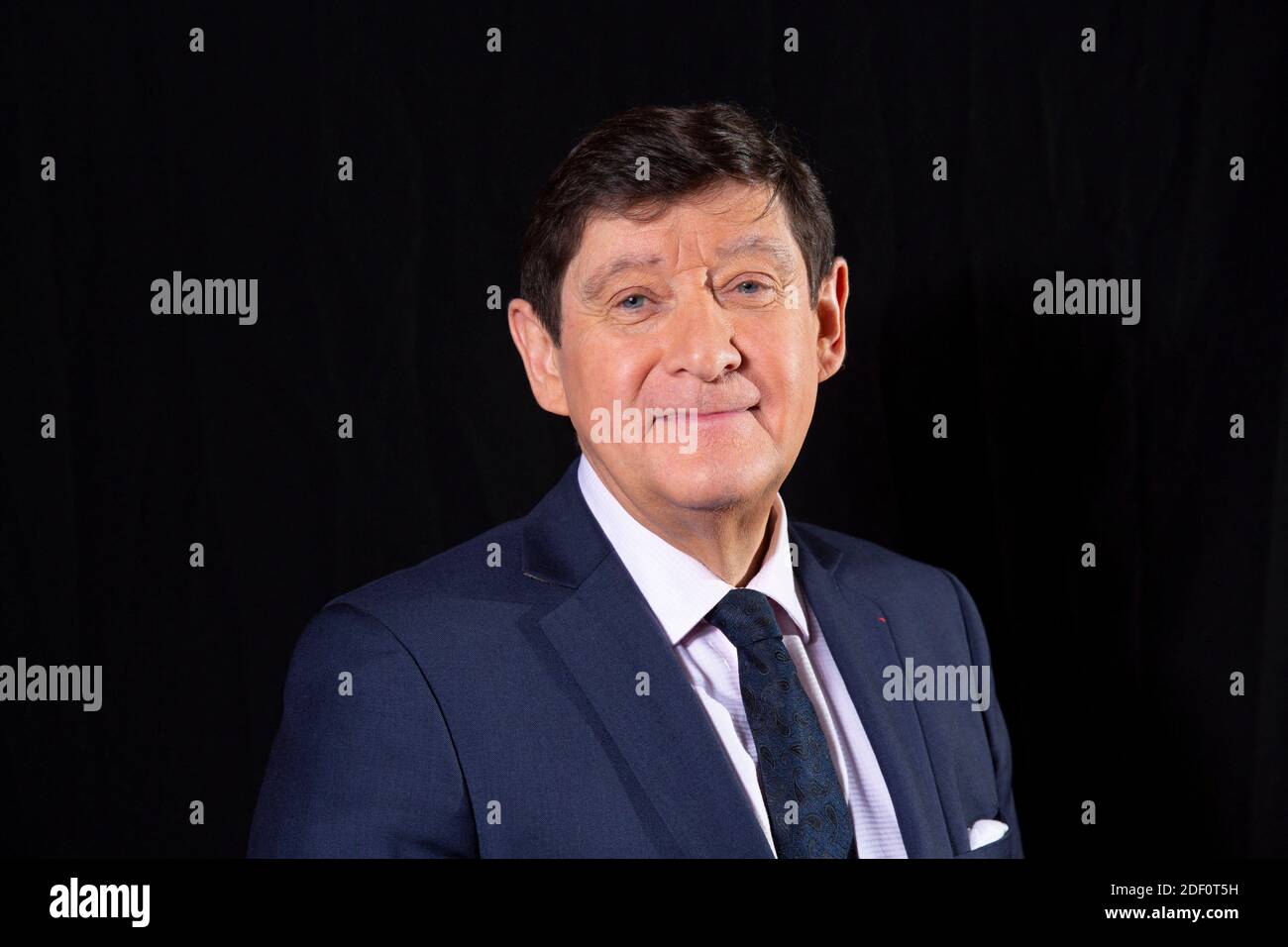 Exclusif - Patrick Kanner pose pour des photos comme apparaissant sur ...