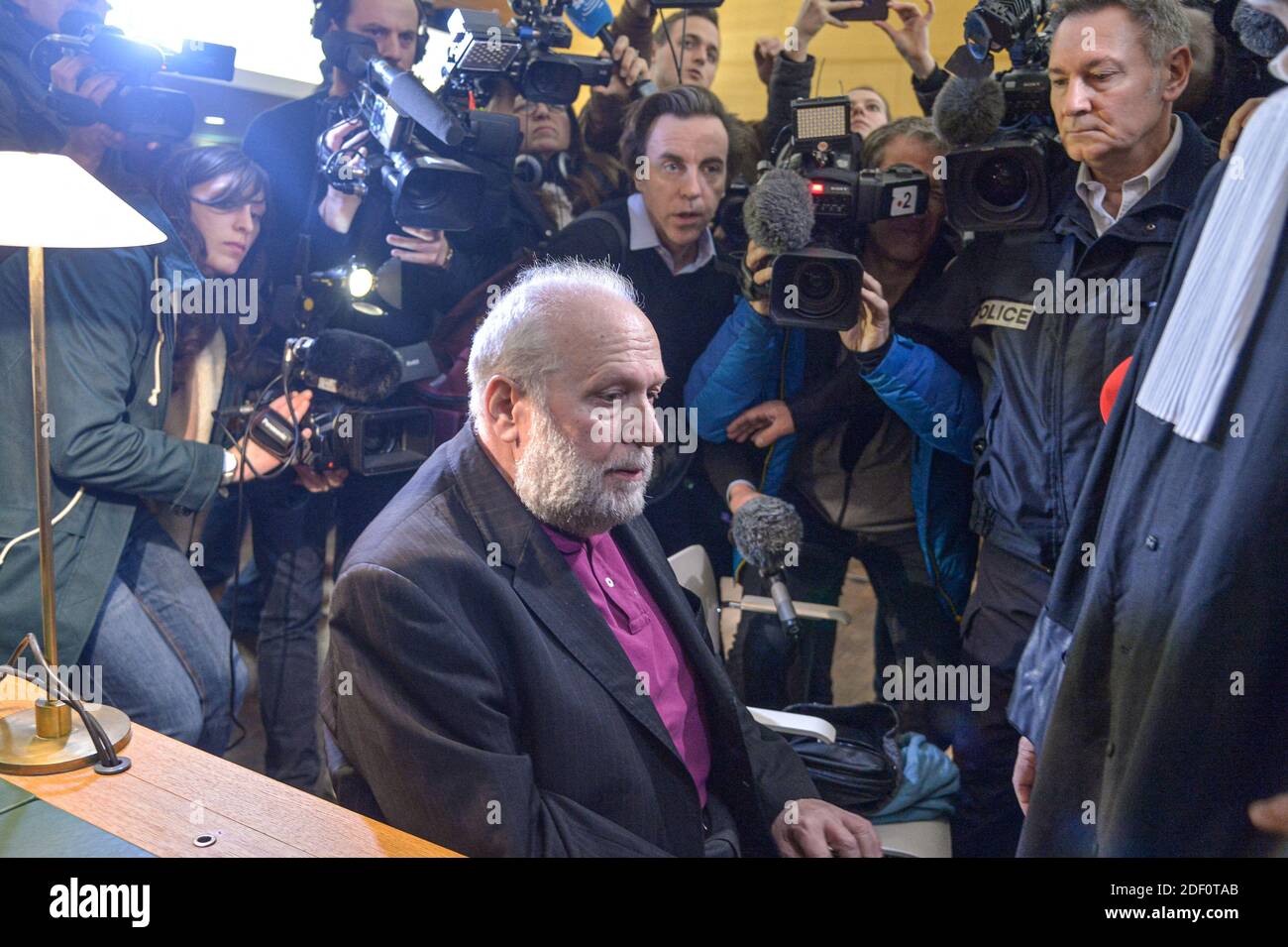 Bernard Preynat assiste à son propre procès à Lyon, France, le 13 ...