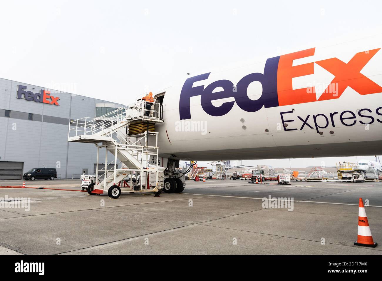Roissy cdg Banque de photographies et d’images à haute résolution - Alamy