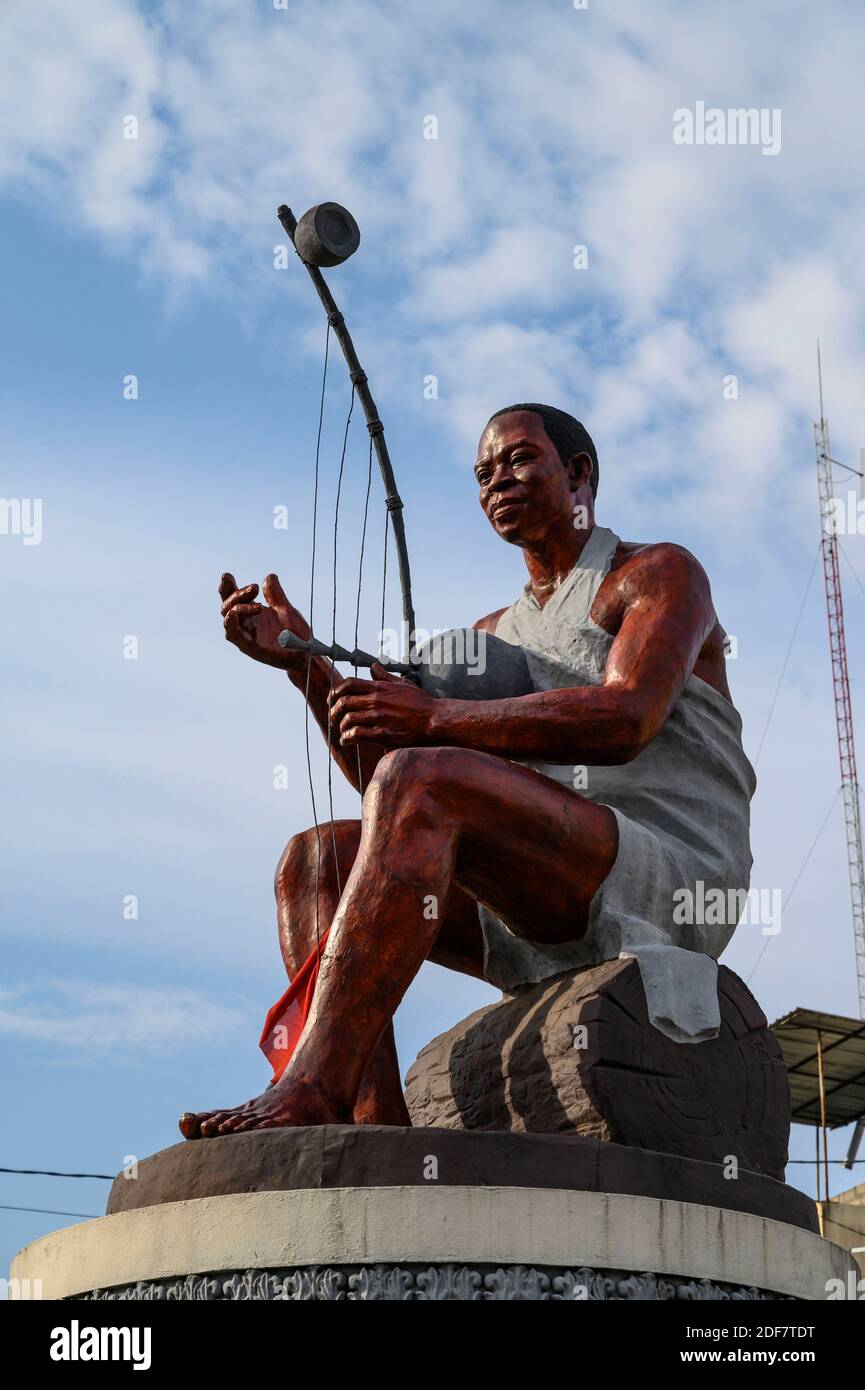 Ngombi harp Banque de photographies et d’images à haute résolution - Alamy