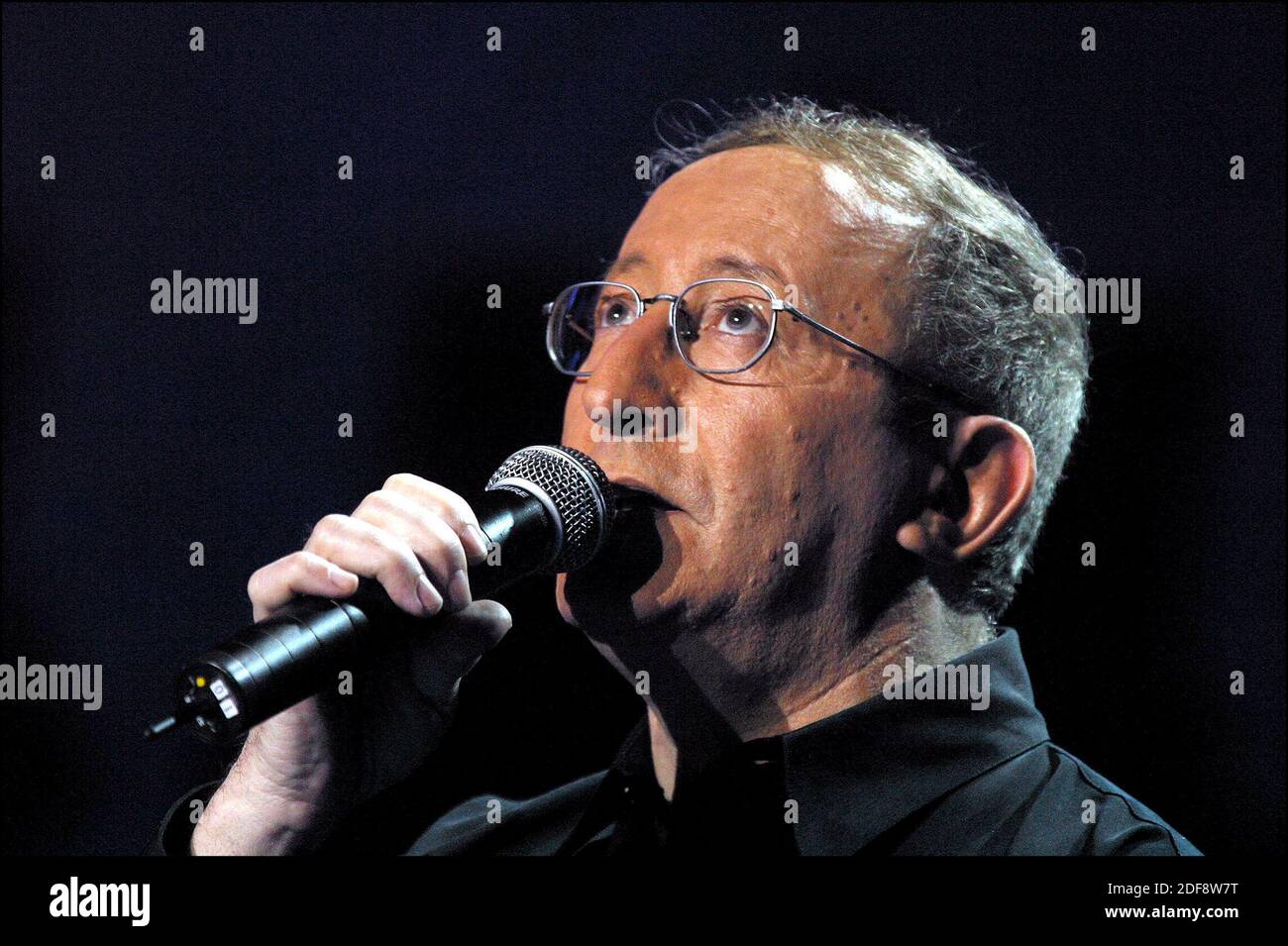 Idir chanteur Banque de photographies et d’images à haute résolution ...