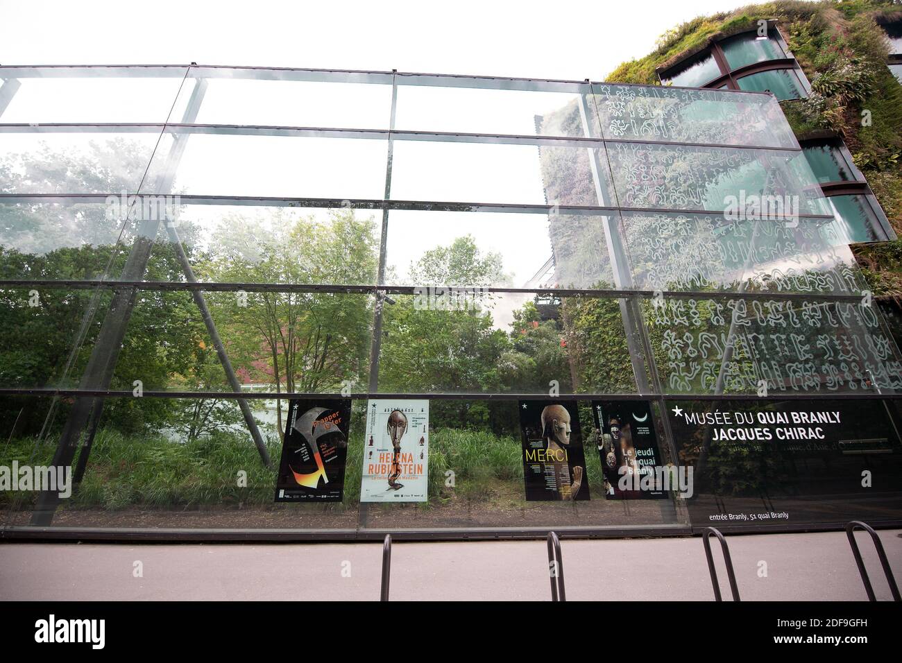 Quai branly jacques chirac museum Banque de photographies et d’images à ...