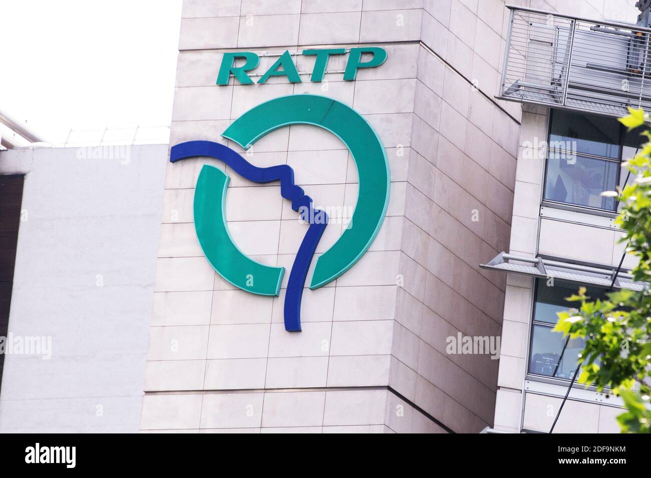 Logo ratp Banque de photographies et d’images à haute résolution - Alamy