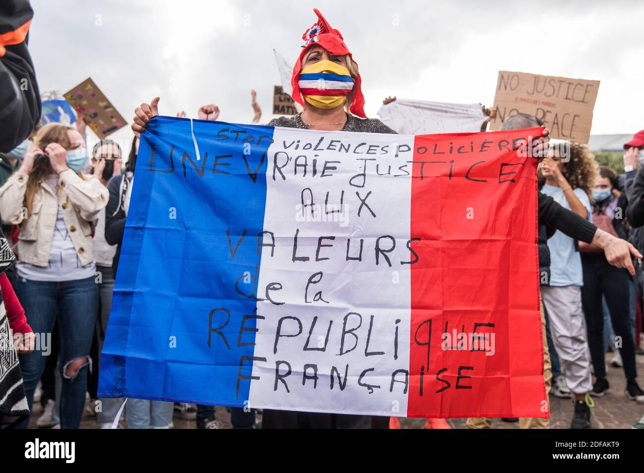 Stop racisme french Banque de photographies et d’images à haute ...
