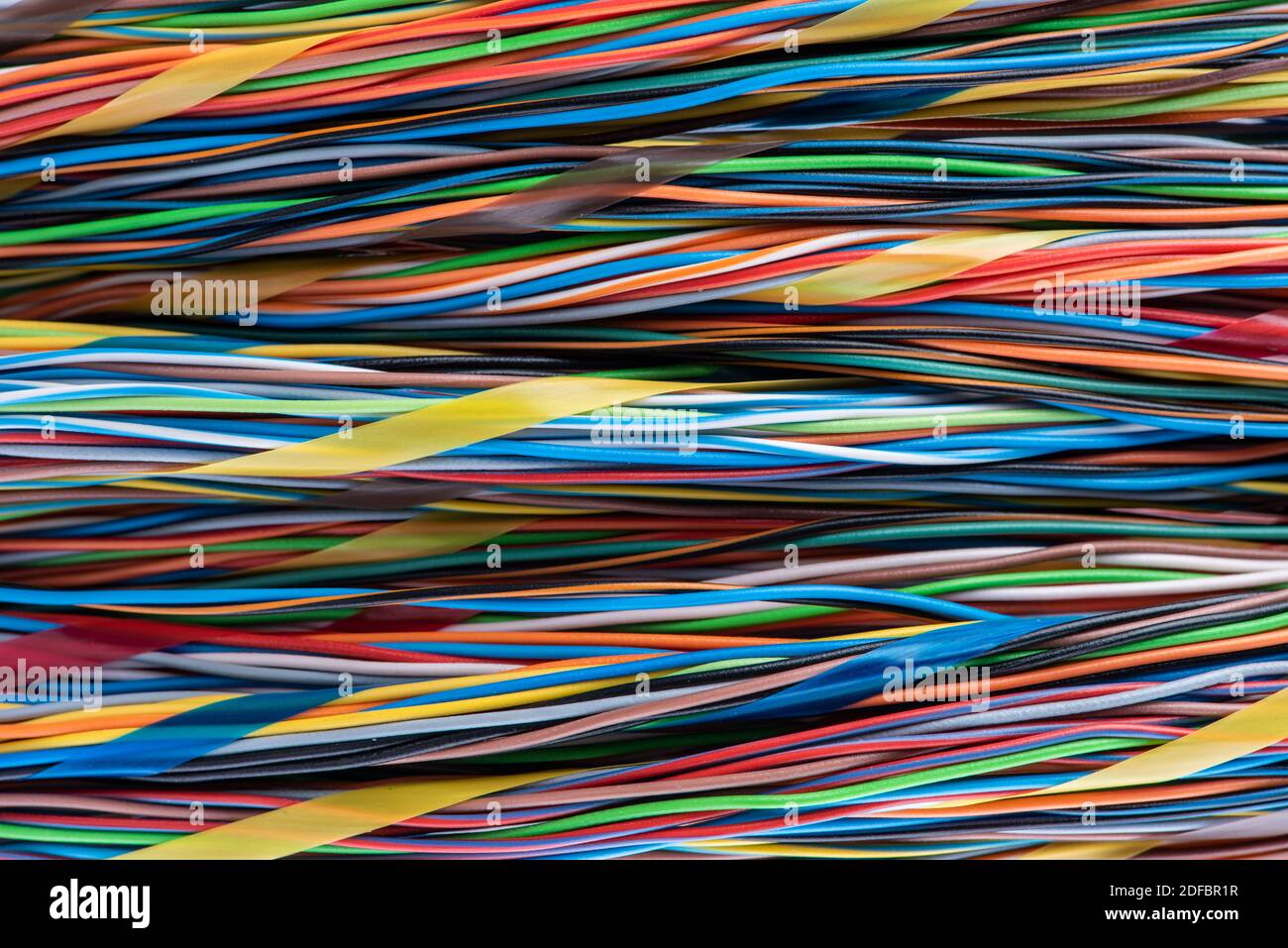Câble et fil électriques colorés utilisés dans le réseau de câbles ...