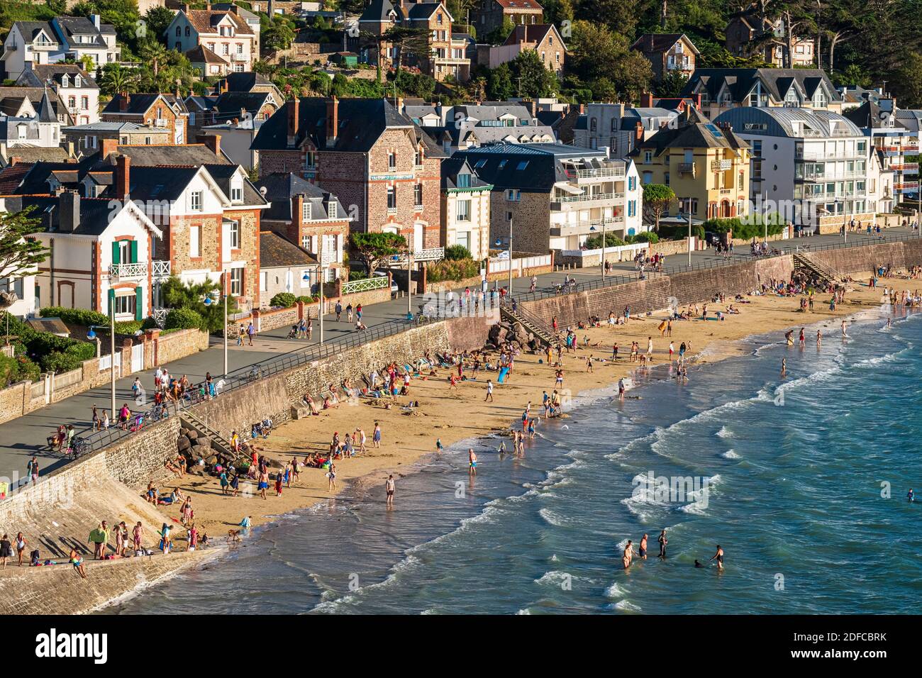 France, Côtes d'Armor, Côte de Penthievre, Pleneuf-Val-Andre, Plage de ...