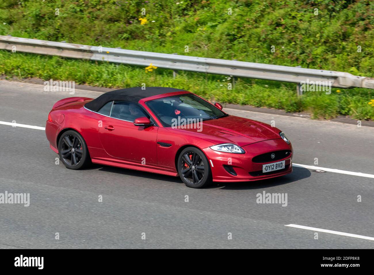 Cabriolet essence 5000 cm3 Banque de photographies et d’images à haute ...