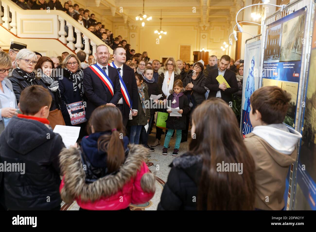 Le maire Steve Briois assiste à une cérémonie du centenaire de la fin ...