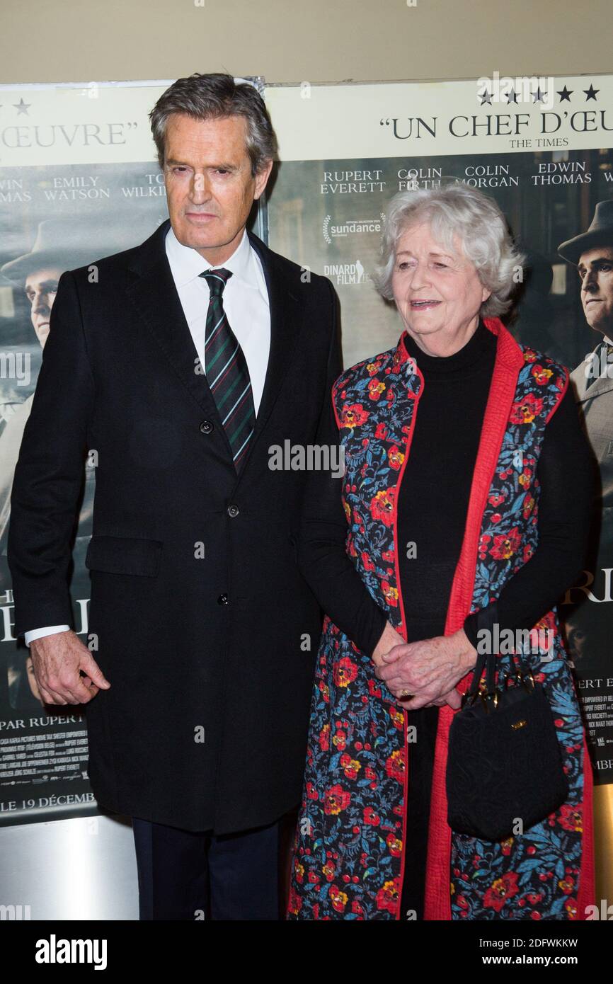Rupert Everett et sa mère Sara Maclean Everett assistent à la première ...
