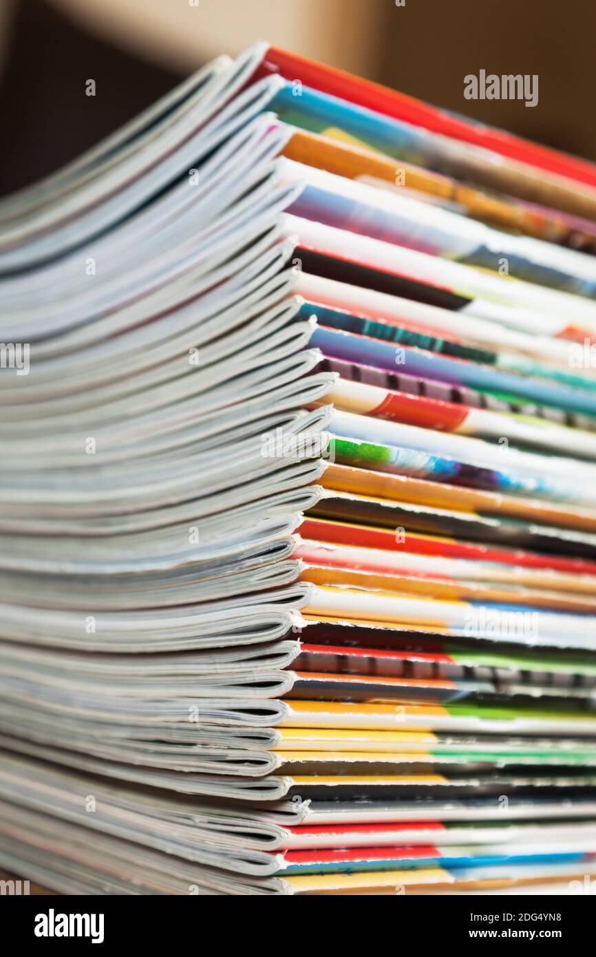Tas de magazines Banque de photographies et d’images à haute résolution ...