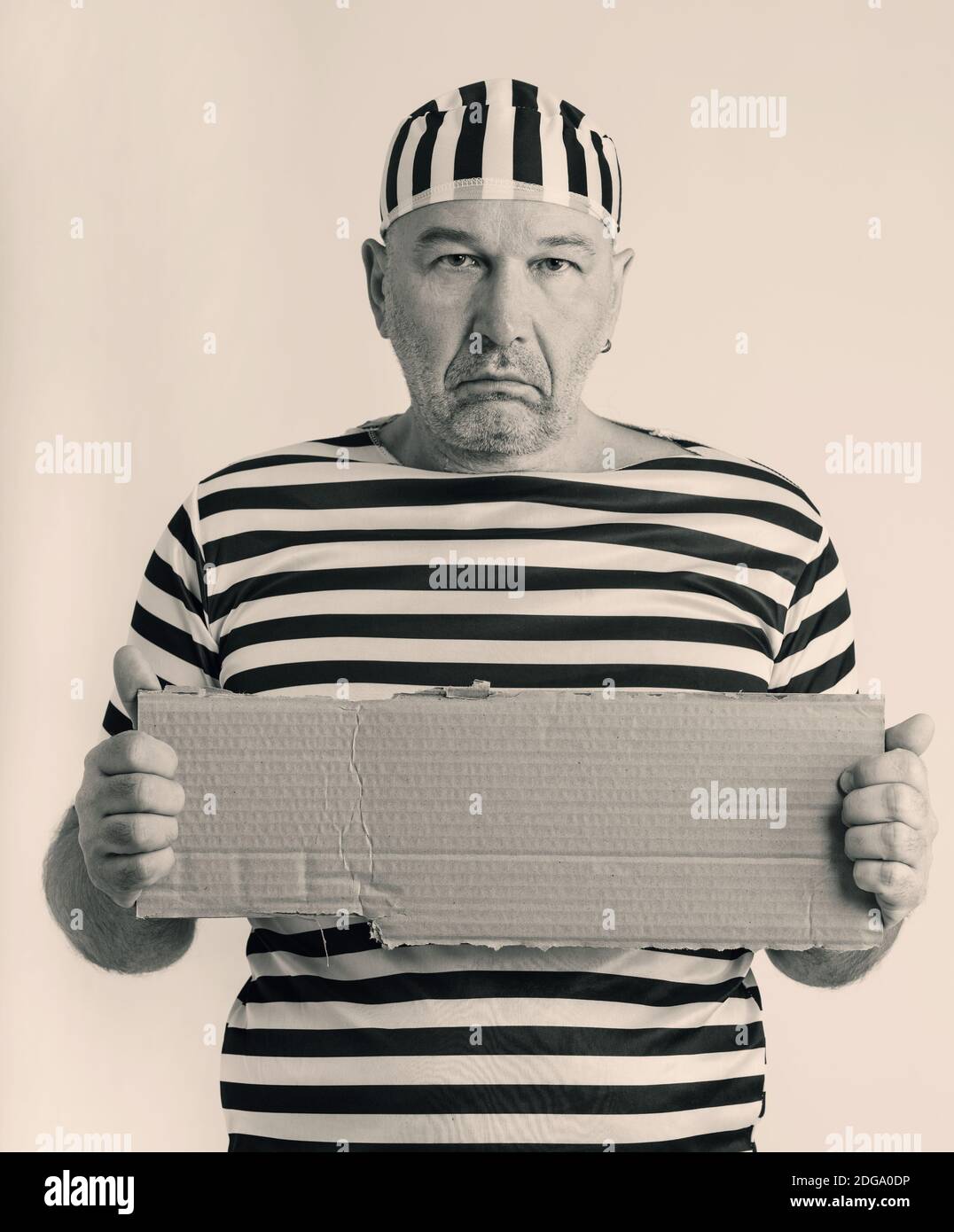 Homme prisonnier Banque de photographies et d’images à haute résolution ...