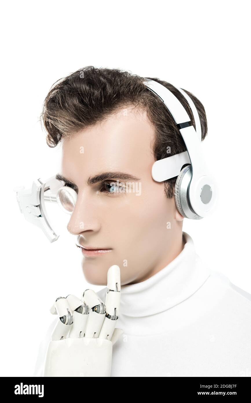 Le casque Cyborg et l'objectif numérique pour les yeux touchent le ...