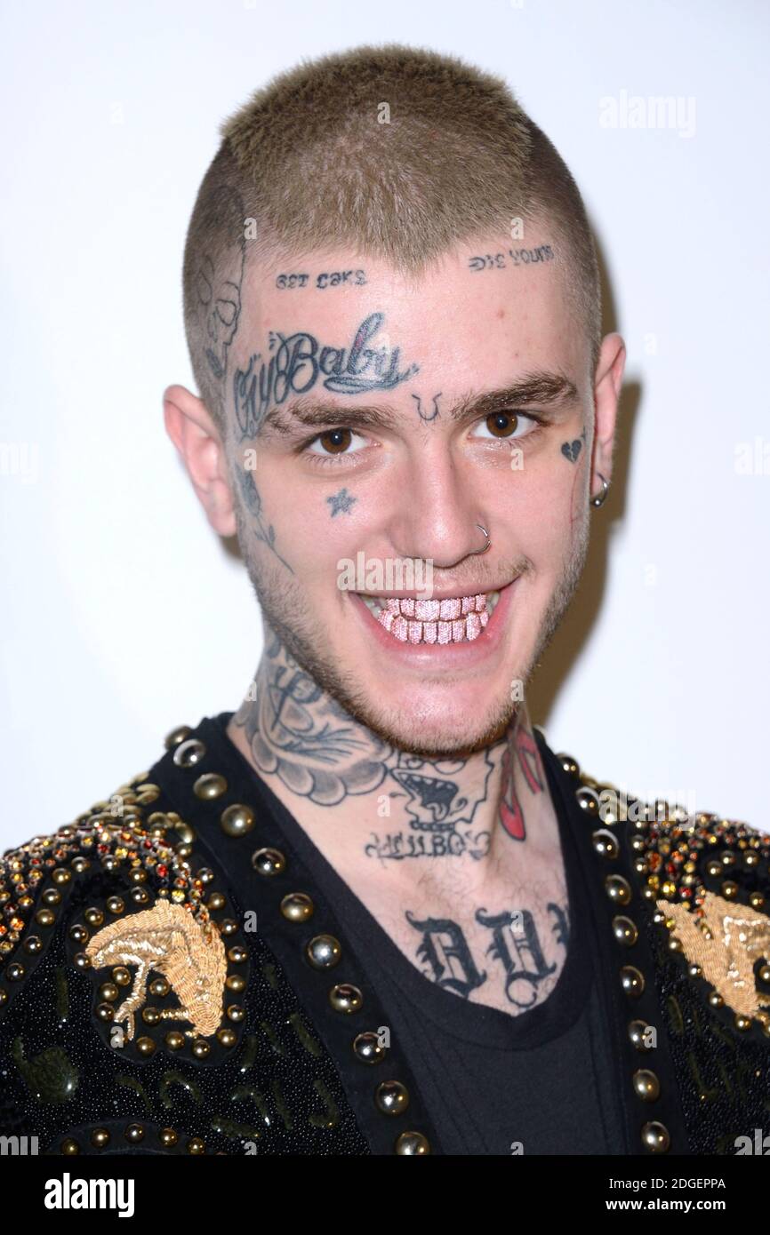Lil peep Banque de photographies et d’images à haute résolution - Alamy