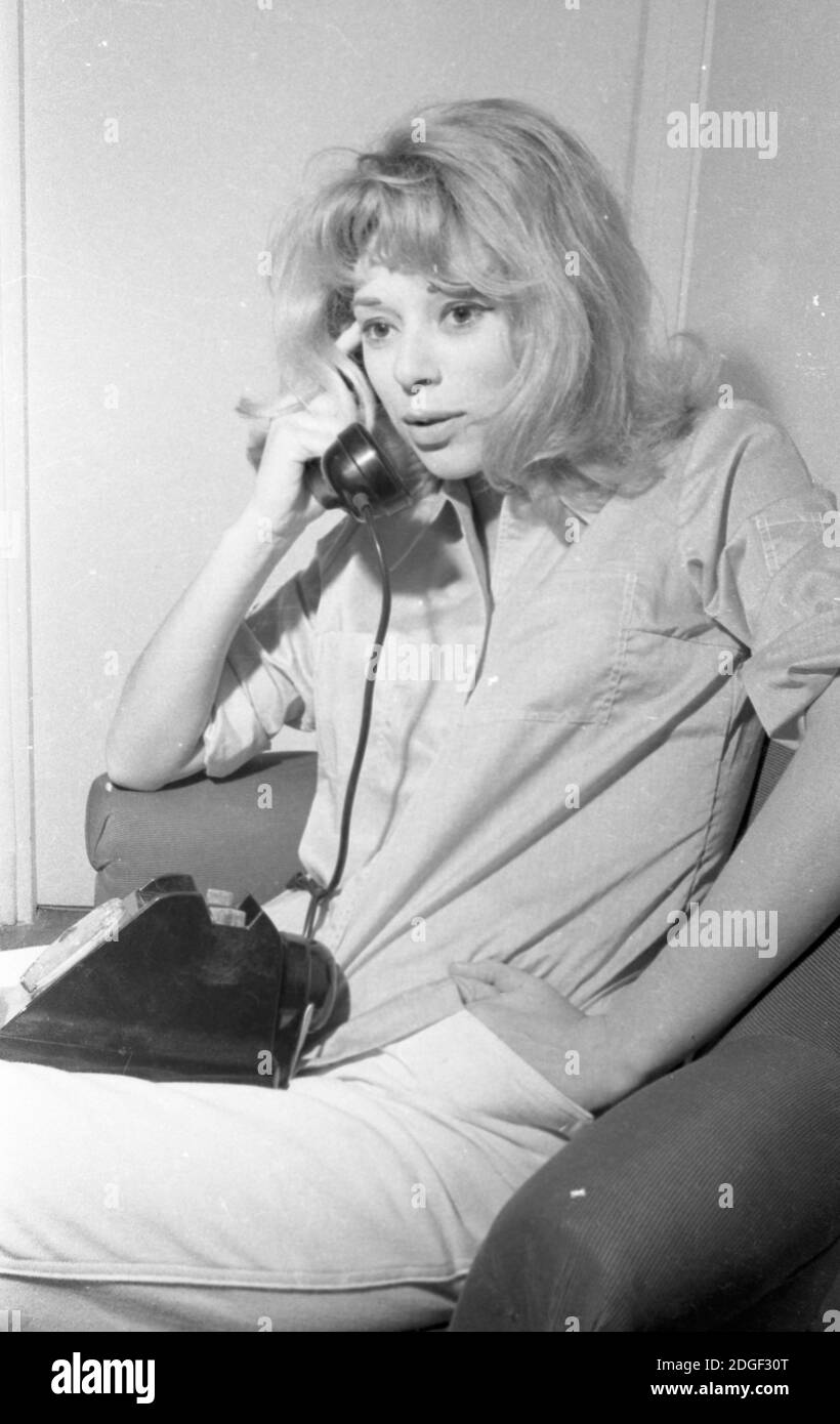 Exclusif - photo de dossier de l'actrice Mireille Darc est décédée à 79 ans. Photo par APS ...