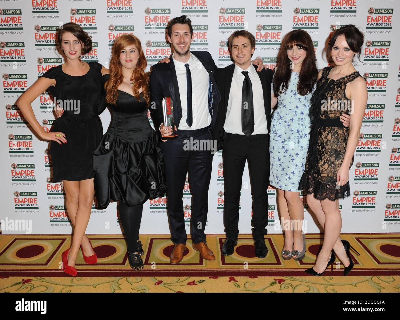 Lydia rose bewley et jessica Banque de photographies et d’images à ...