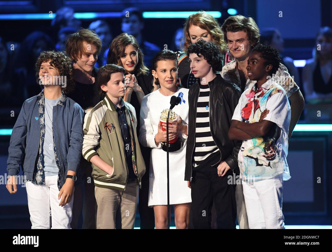 Stranger things cast Banque de photographies et d’images à haute ...