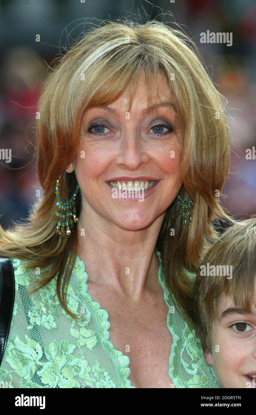Sharon Maughan arrive à la première britannique de Herbie : entièrement ...