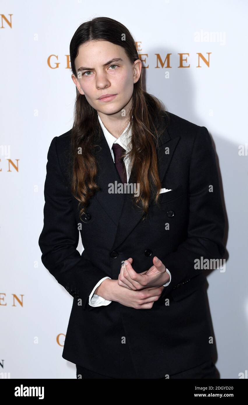 Eliot sumner Banque de photographies et d’images à haute résolution - Alamy