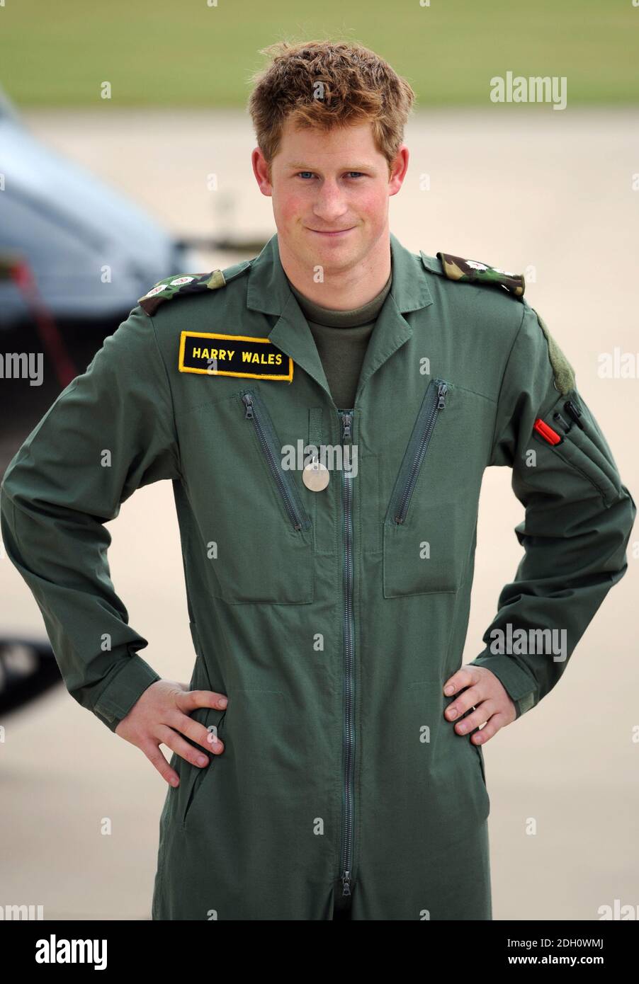 Prince Harry pendant un photocall à leur base militaire de formation en ...